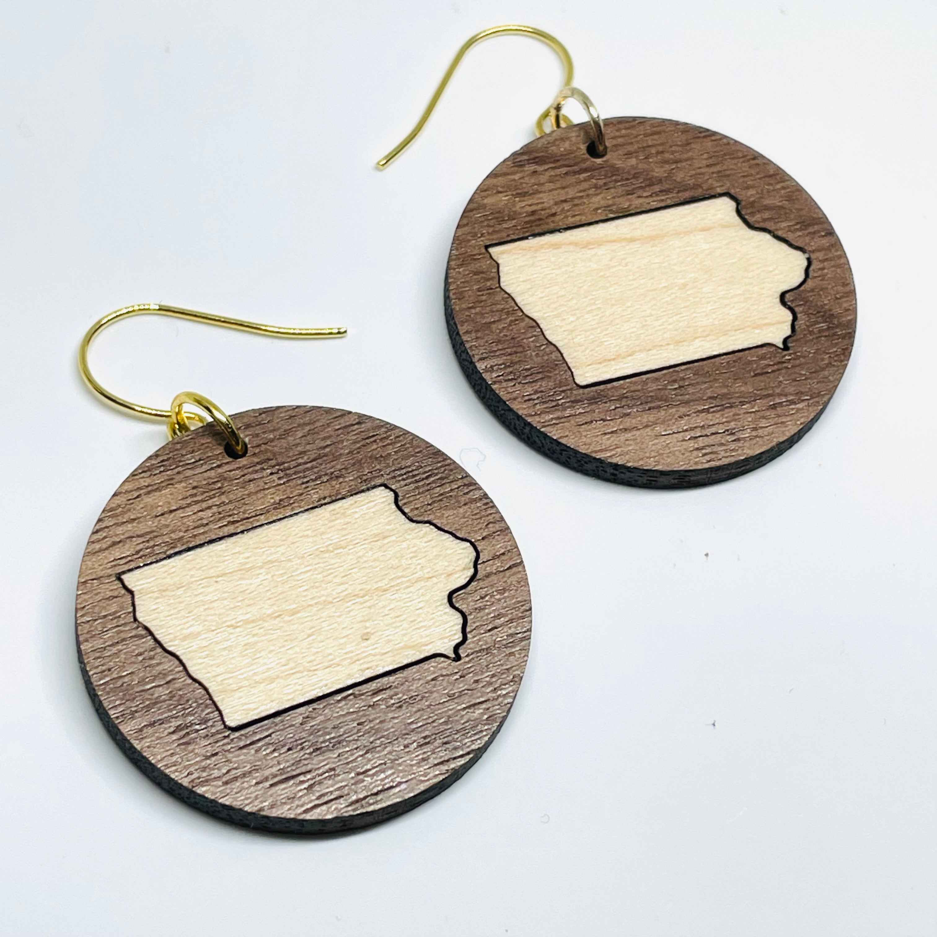 Wood Laser Cut Iowa Walnut w/ Maple Inlay - Earrings – pmdesignstp